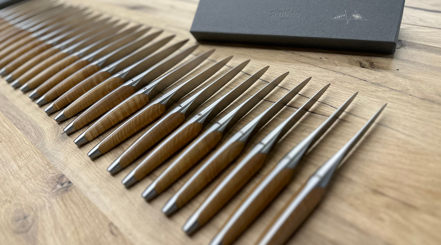 sknife knives with individual engravings